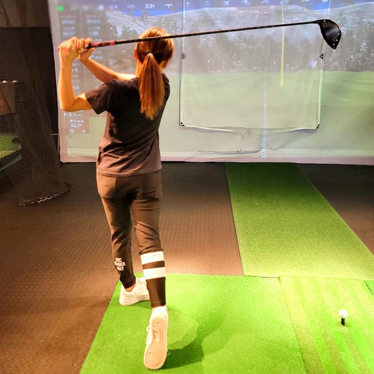 江口紗代選手 話題沸騰のニューモデル「REVE DYNAMITE」をテスト! | REVE ゴルフレーヴ